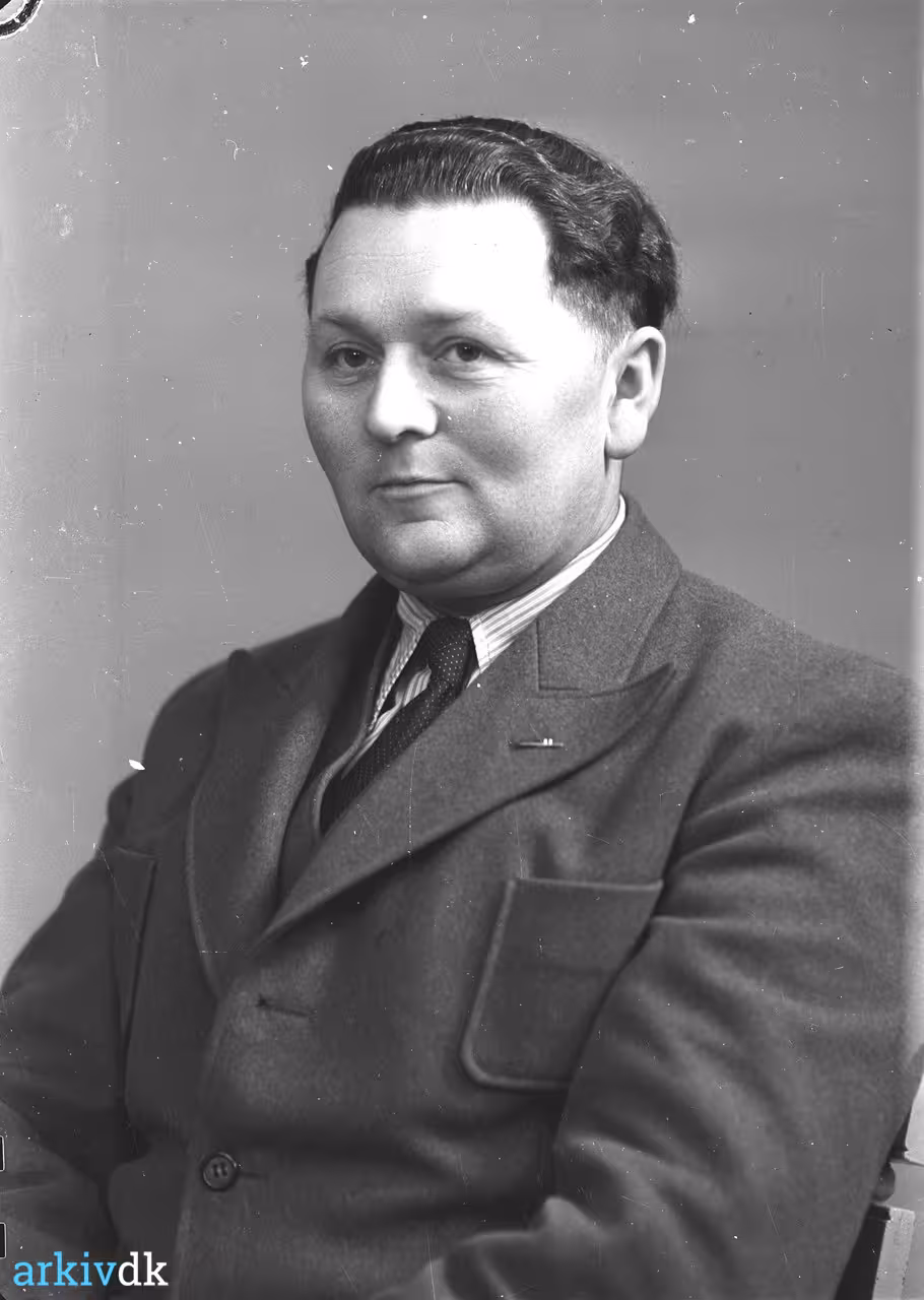 arkiv.dk | Kørelærer, Erhardt Henriksen, Bredgade 67, Herning.