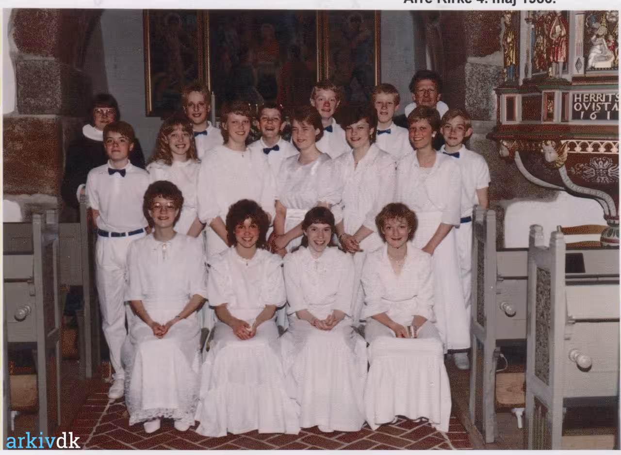 arkiv.dk | Konfirmation i Årre Kirke 1986