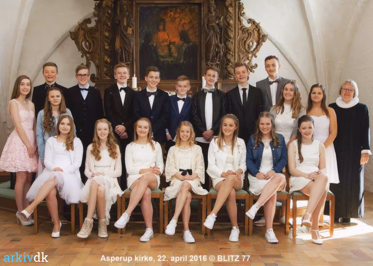 arkiv.dk | Konfirmander 2016. 22. april Asperup kirke