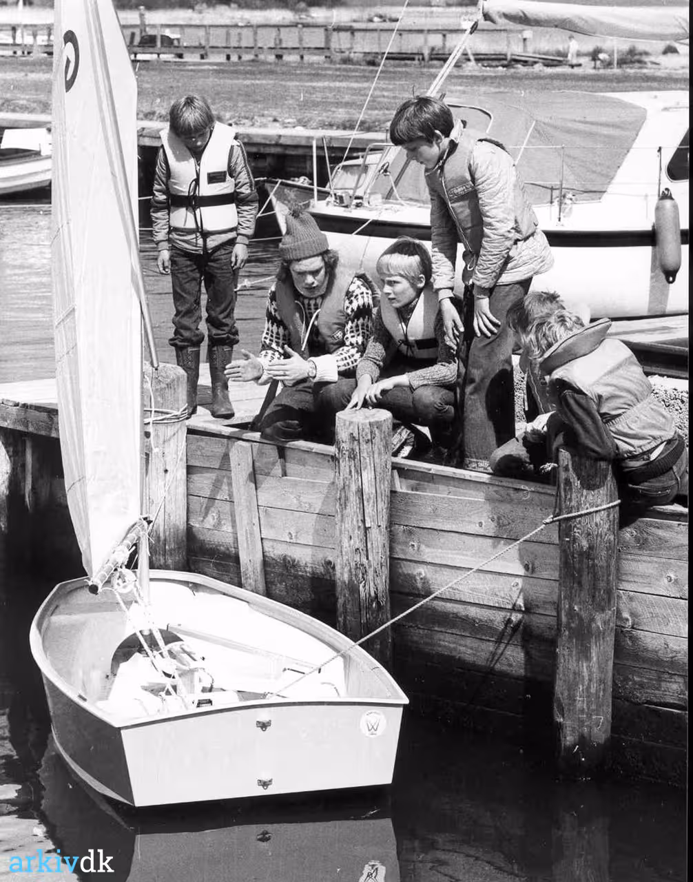 arkiv.dk | BÅD BLIVER PRÆSENTERET I UGGELHUSE