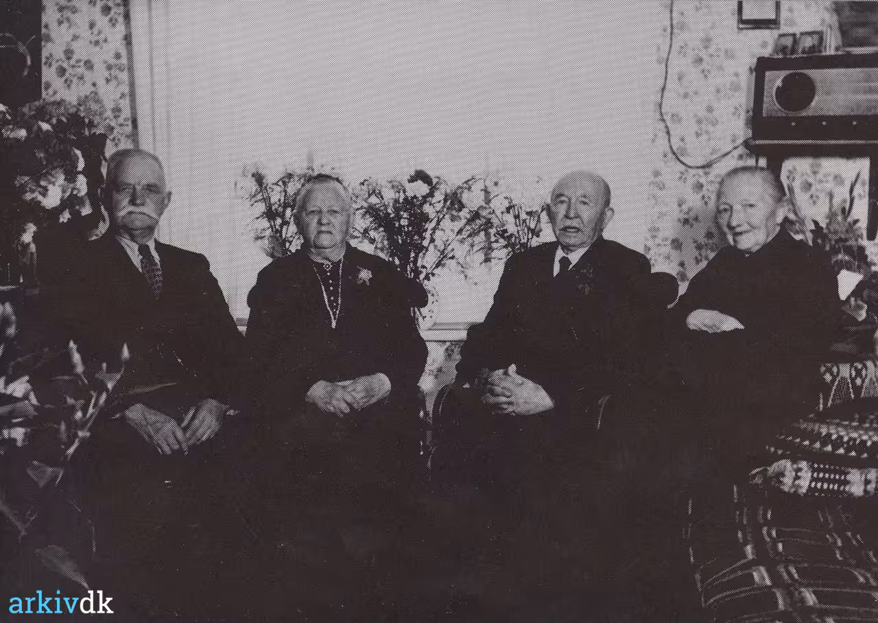 arkiv.dk | Diamantbryllup hos Lars Jørgen Jacobsen og Maren Jacobsen