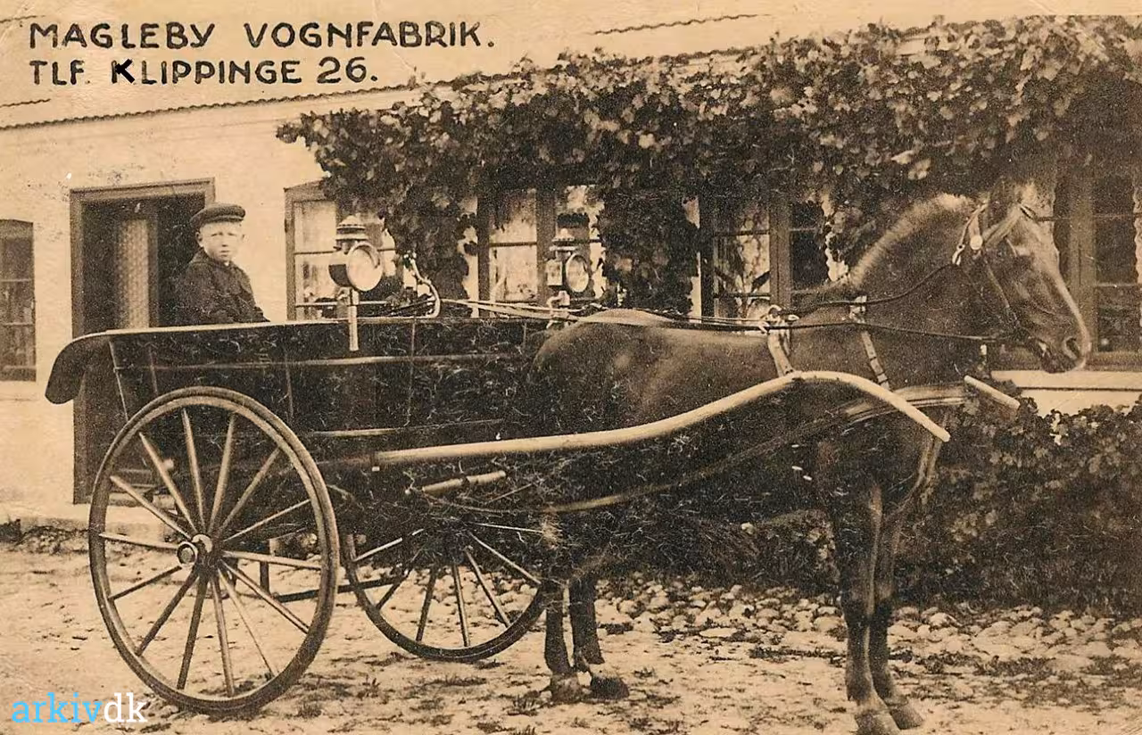 arkiv.dk | Magleby Vognfabrik Jumpe med forspand
