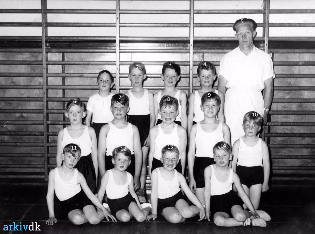 arkiv.dk | Tanderup gymnastik, ca. år 1957 - 58, Tanderup sogn