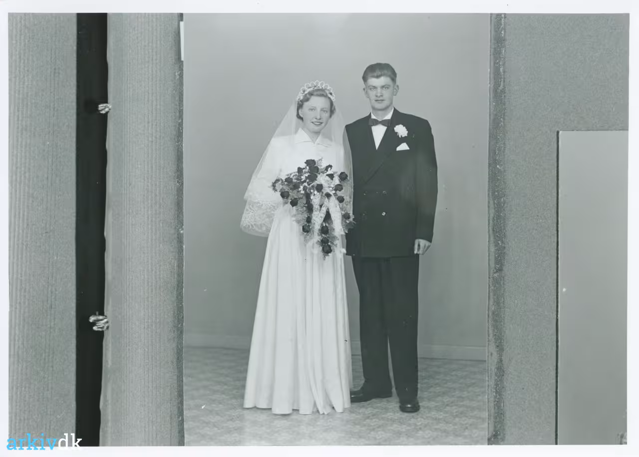 arkiv.dk | Brudeparret Inger Agnethe, født Christensen og Henning Preen Frederiksen. Viet i Køge ...