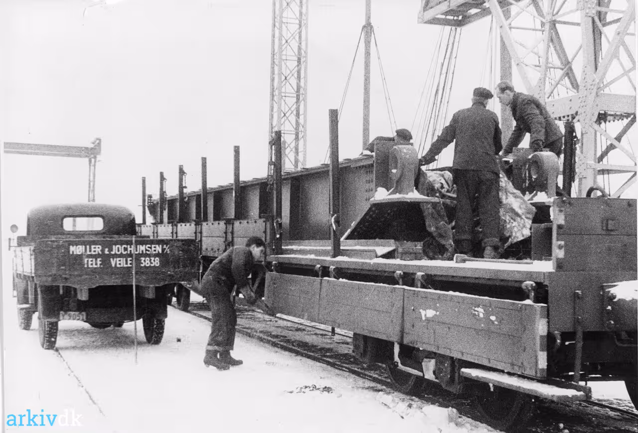 arkiv.dk | Færgeklap fra Møller & Jochumsen A/S,Vejle, januar 1953