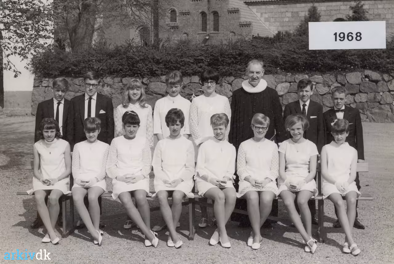 arkiv.dk | Konfirmation, Nr. Nærå kirke, 1968