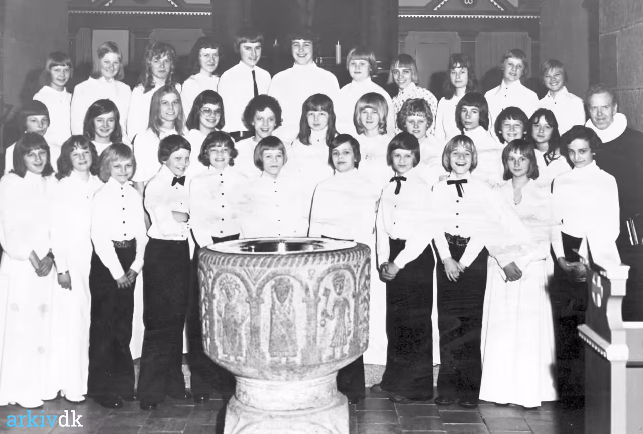 arkiv.dk | Konfirmandbillede, Vamdrup ca. 1974