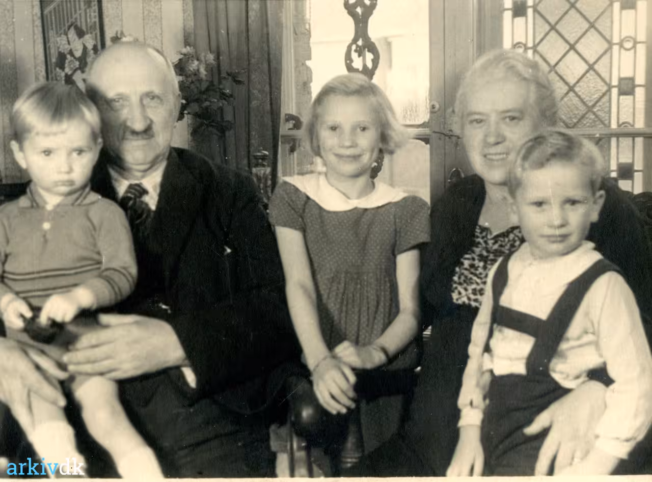 arkiv.dk | Nielsine Marie og Carl Georg Grøndahl, Mou