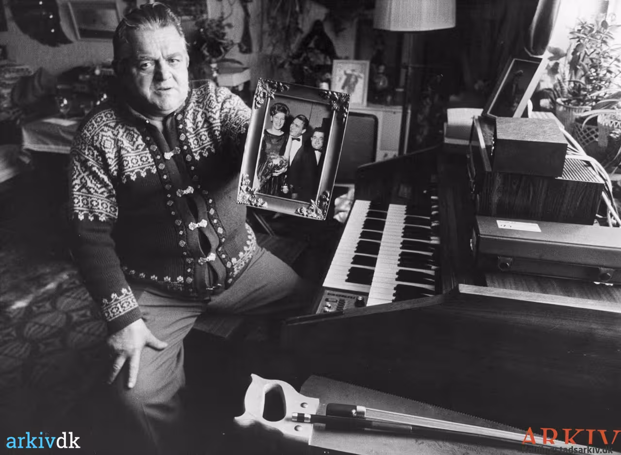 arkiv.dk | Christensen, Svend Aage. Kaldet: Den syngende bager