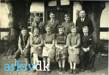 arkiv.dk | Rimsø-Kastbjerg - konfirmander 1954