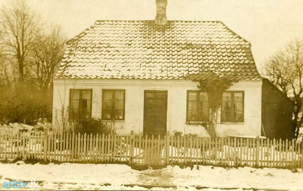 arkiv.dk | Postkort - Vejlevej 14, ca. 1930