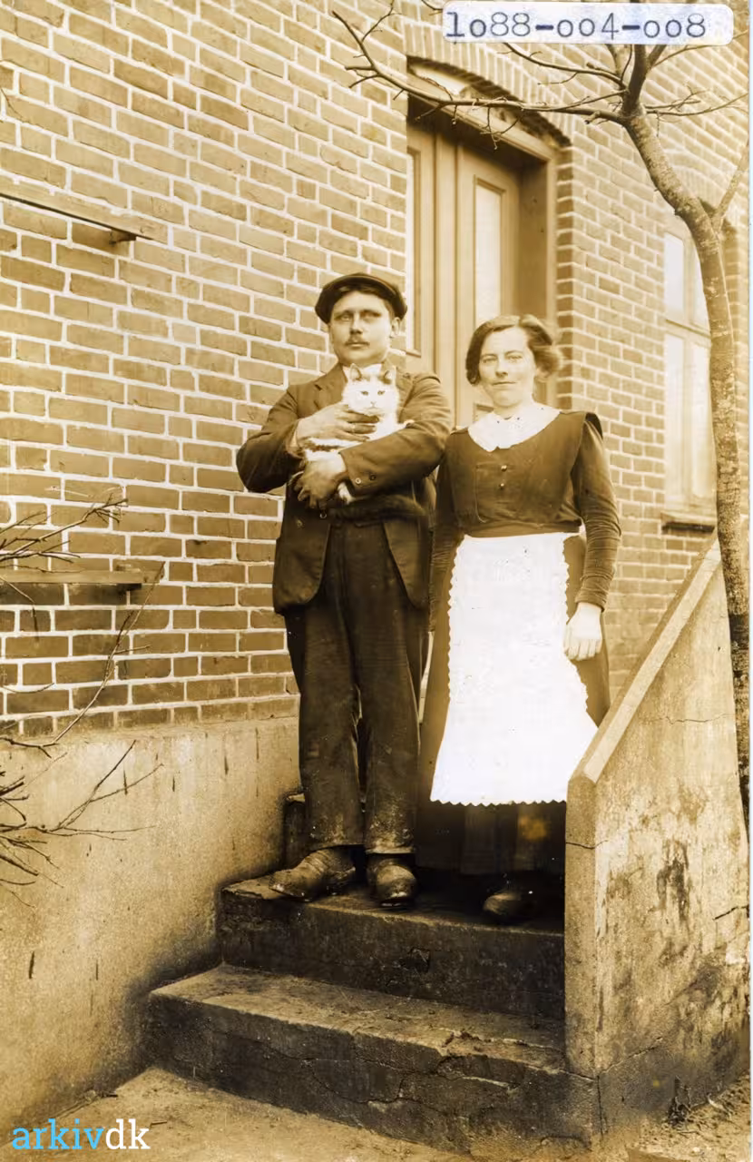 arkiv.dk | Julius og Anna Eis i Selling