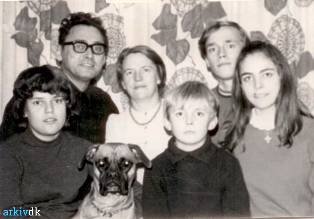 arkiv.dk | Hansen, Vilhelm, pastor, Nørbæk med familie.