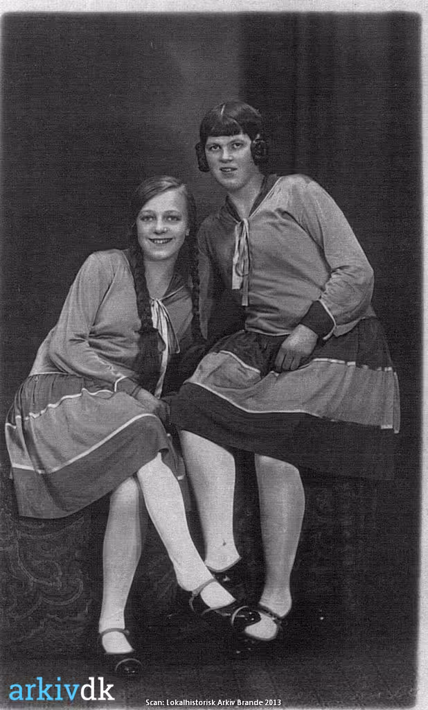 arkiv.dk | Aase og Eli Brandt Vium Krogh.