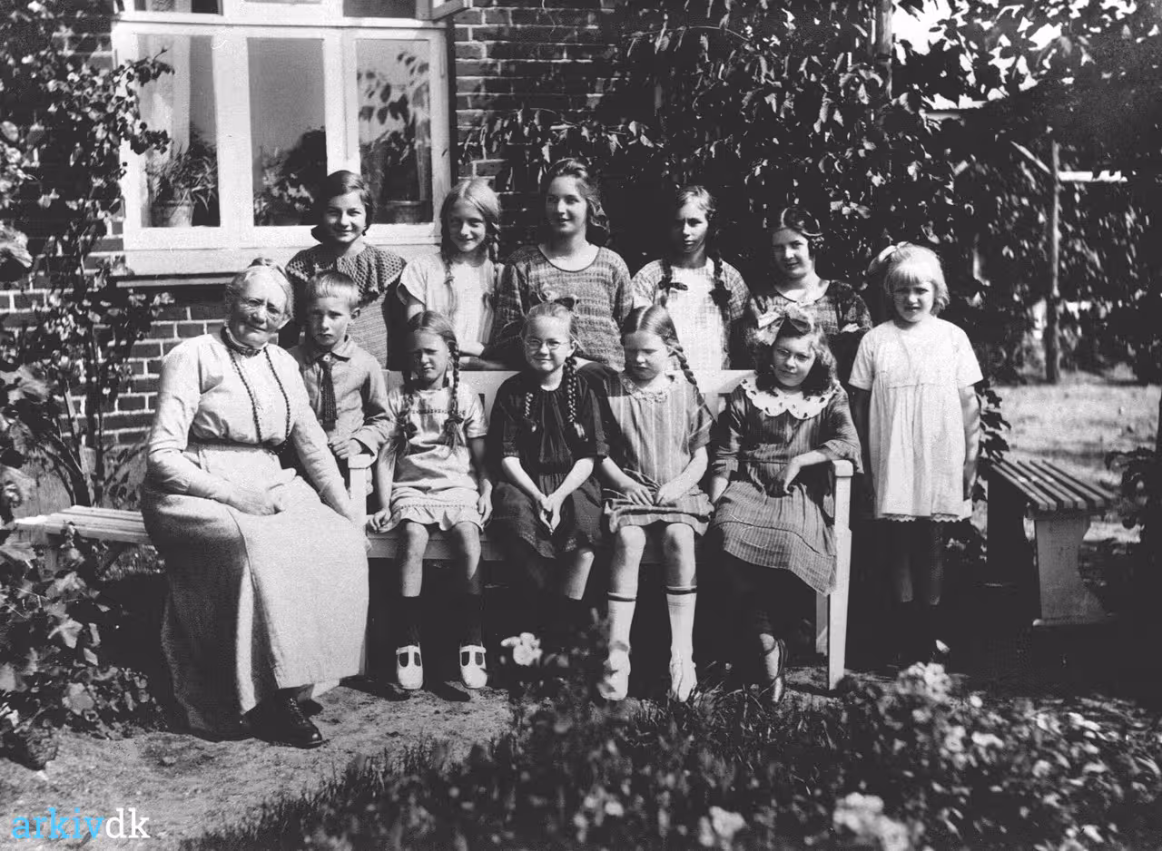 arkiv.dk | Hornslet. Frk. Bertelsens Privatskole, 1925.