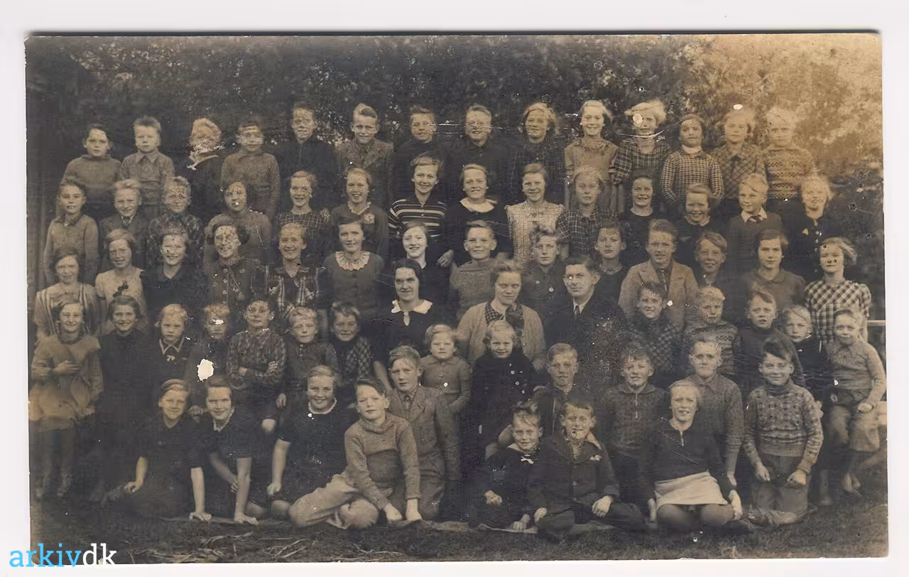 arkiv.dk | Skolebilled fra Jerlev skole 1939