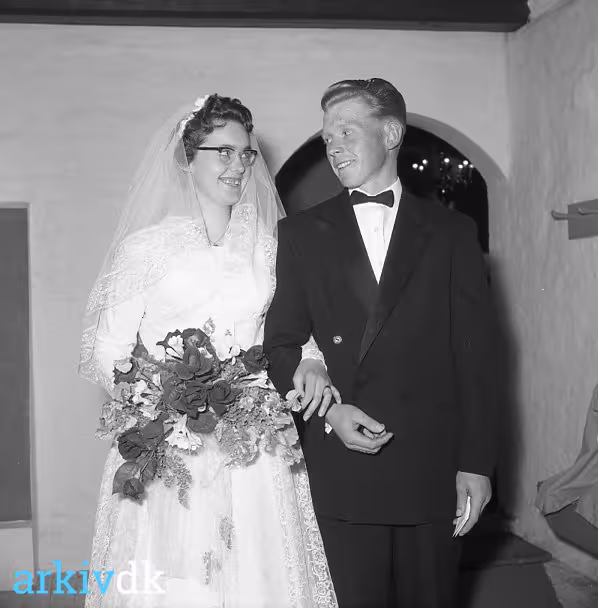 arkiv.dk | Brudepar Anny og Leo Nielsen, Mou Anny - Centralen, Mou