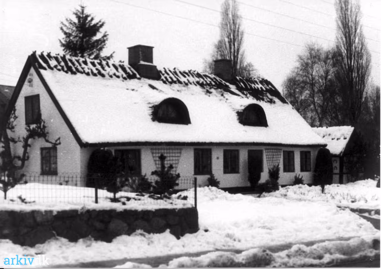 arkiv.dk | Motiv: Hus, vinterbillede
