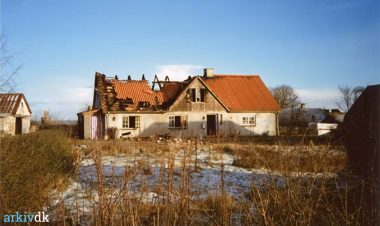 arkiv.dk | Nedbrændt hus i Nr. Kongerslev Dalsgaardvej 6 3 foto