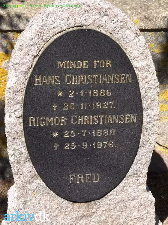 arkiv.dk | Hans Christiansen og hustru Rigmor f. Rasmussen, Dybsøvejen 81