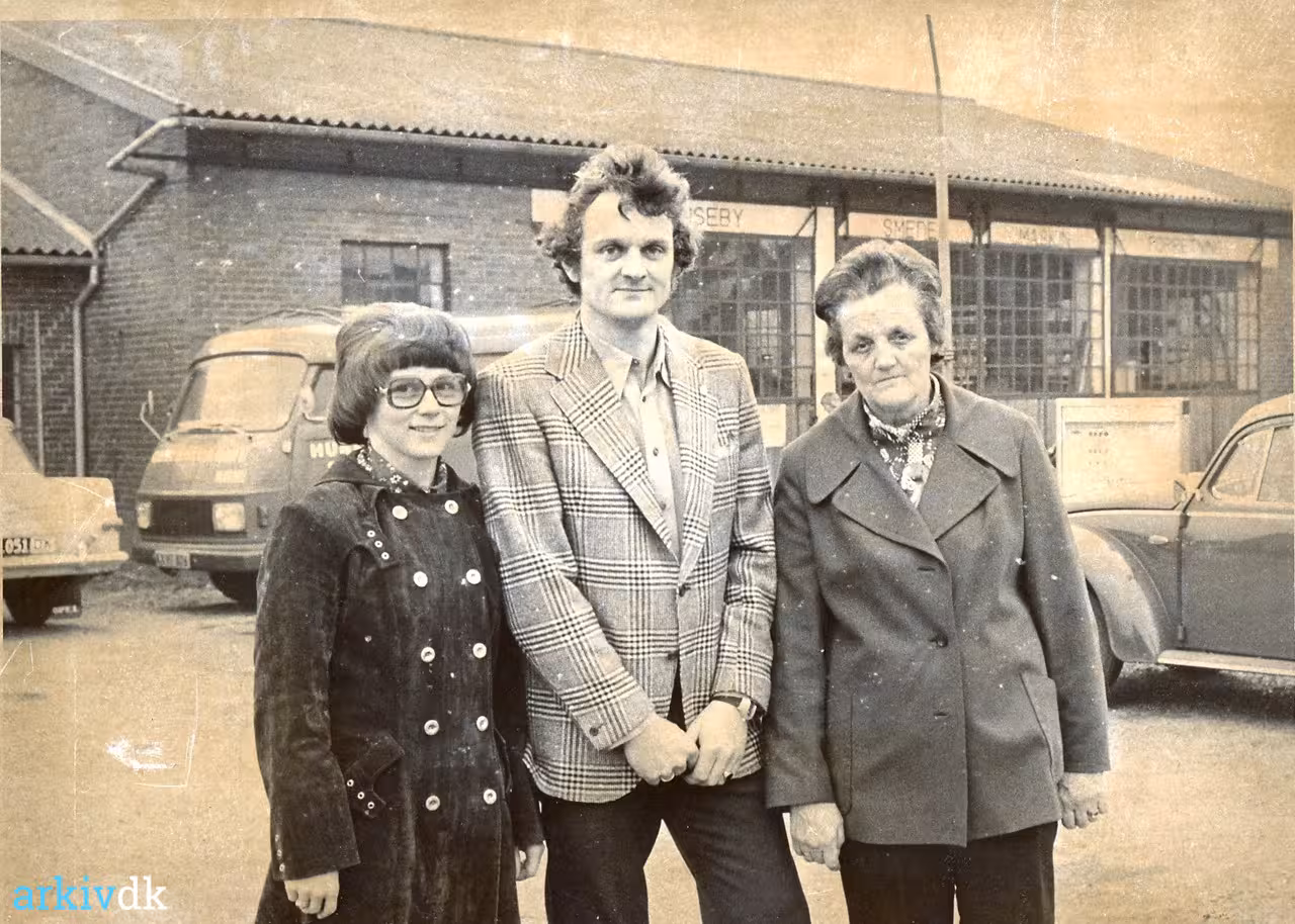 arkiv.dk | Jørgen Larsen, smedemester, Hunseby - overtagelse 1975