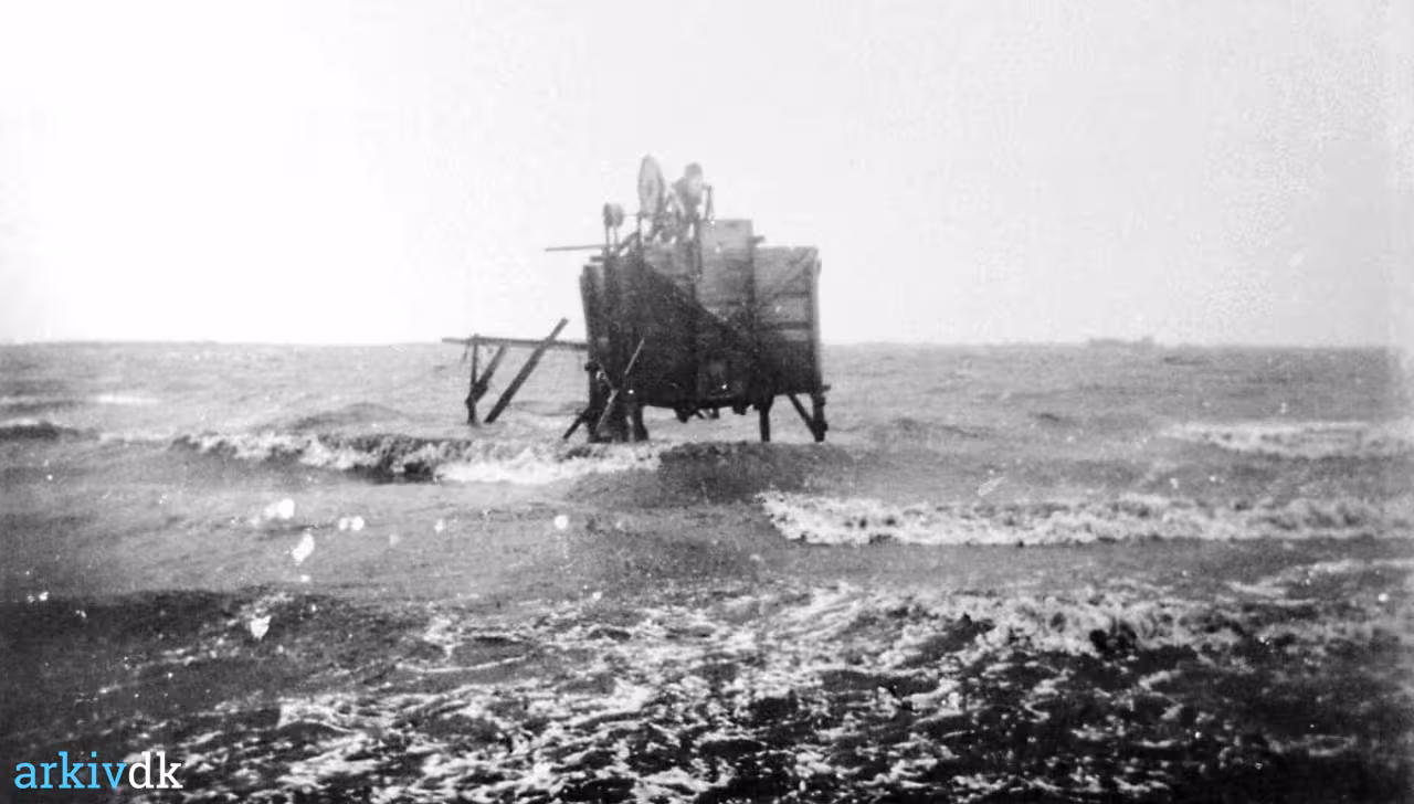arkiv.dk | Oversvømmelse ved Seden Strand 1955
