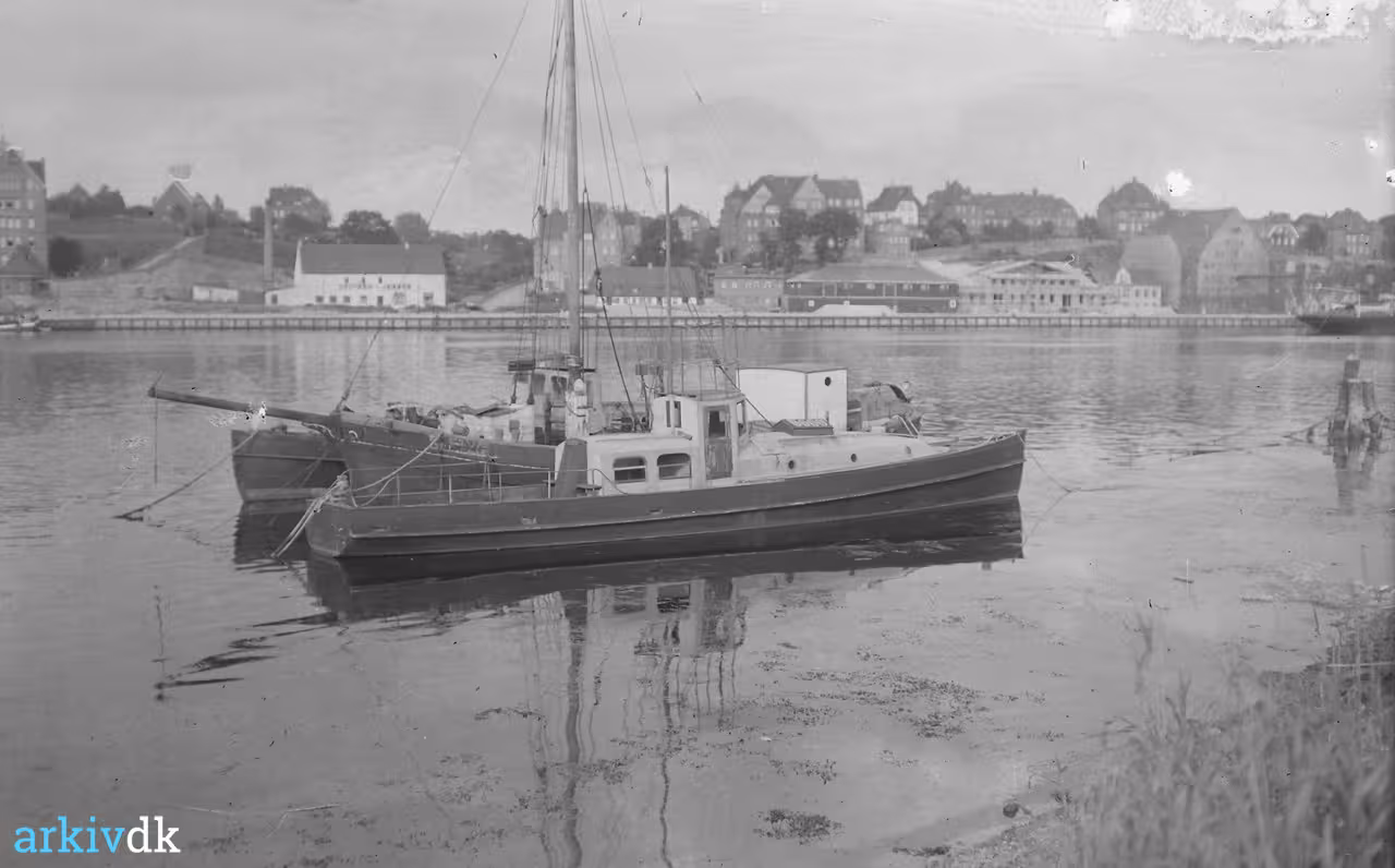 arkiv.dk | Oplagt toldbåd/krydser