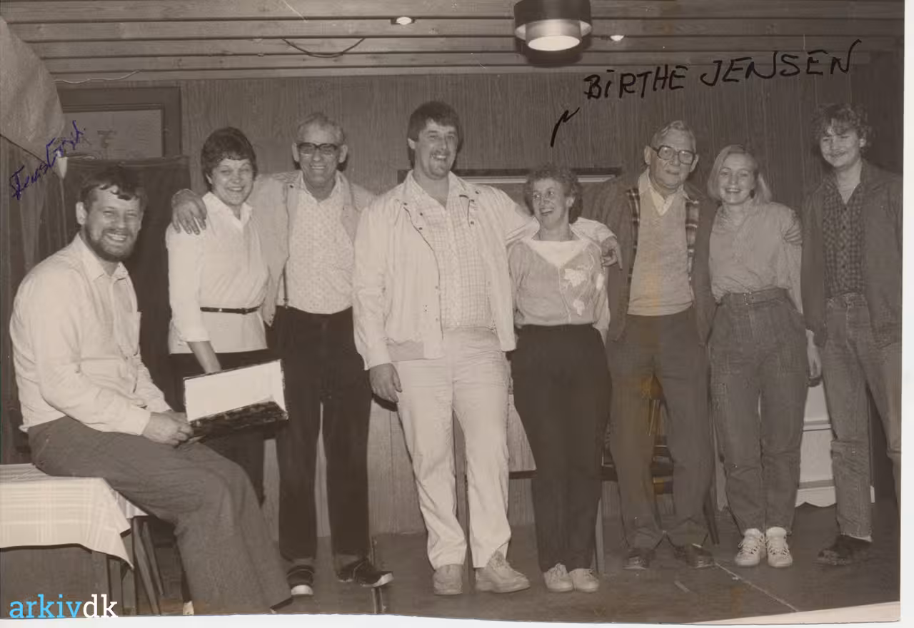 arkiv.dk | Revyholdet til Byfest. fra v.: Jens Erik Christensen, ? , Konny Christensen, Steen ...