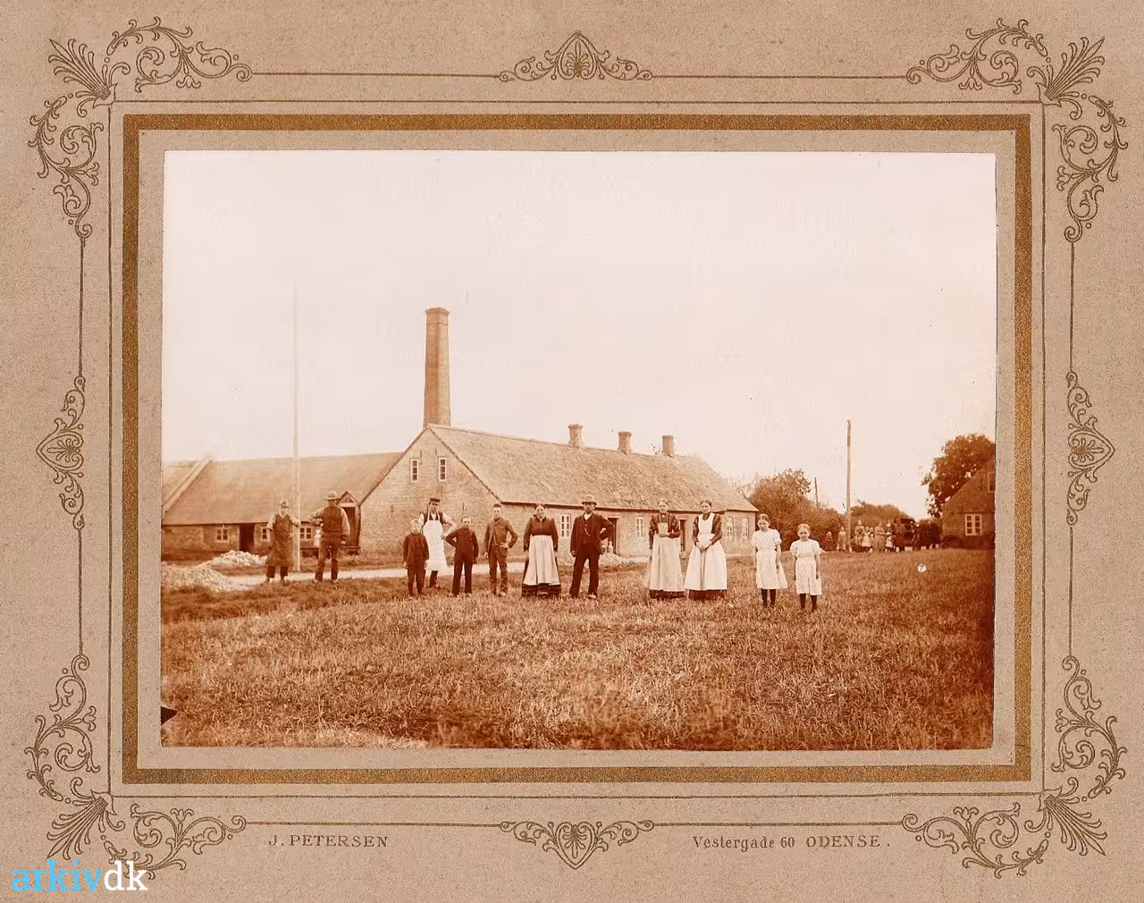 arkiv.dk | Mejeri med bestyrer (ejer) og personale.