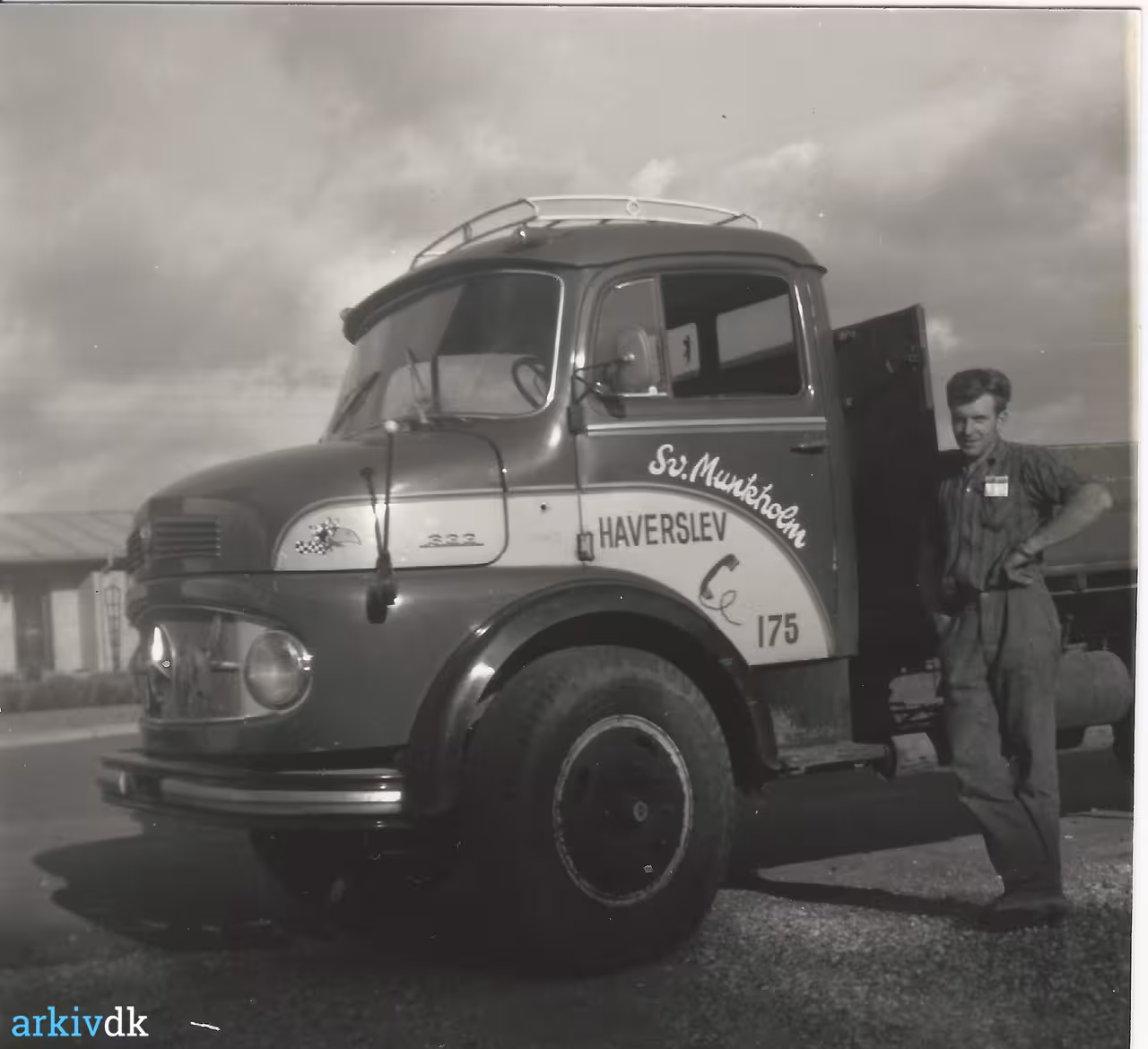 arkiv.dk | Vognmand Svend Munkholm Strandvejen 8, Haverslev, 9610 Nørager