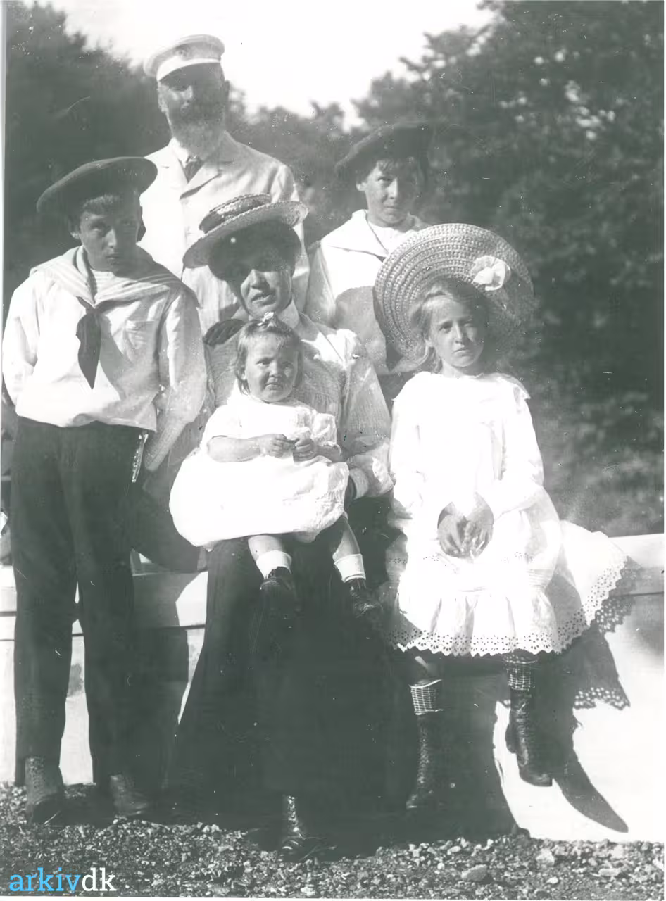 arkiv.dk | Weber, Sophus August med familie