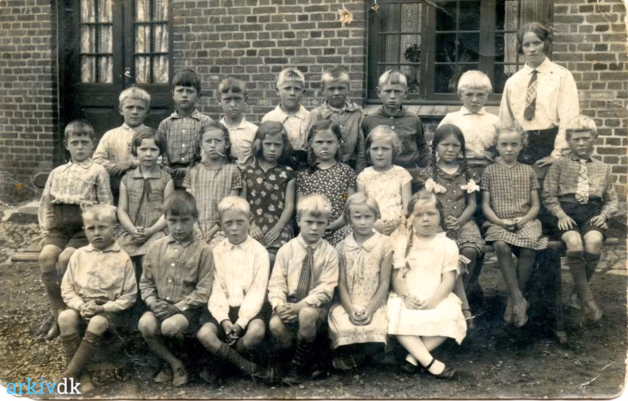 arkiv.dk | 1939, Sevel skole, elever 1. klasse, uden navne.