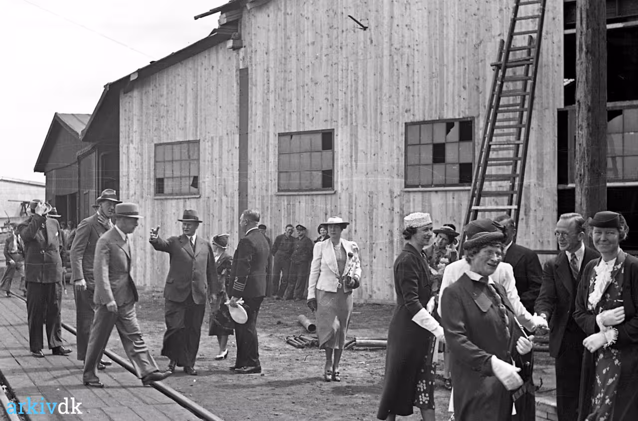 arkiv.dk | M/S Selandia stabelafløbning, Nakskov Skibsværft. Billedserie