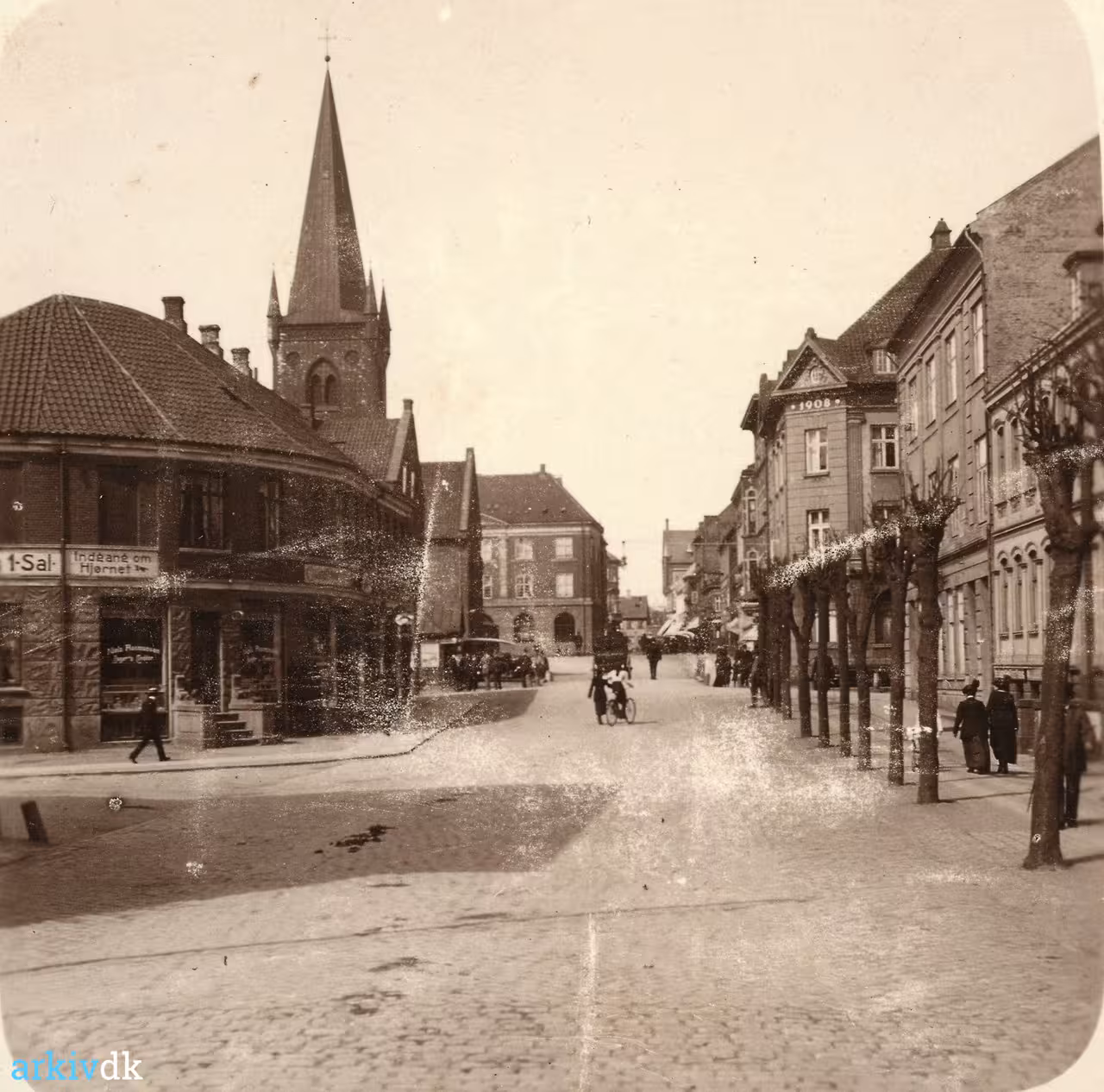 arkiv.dk | Havnegade set mod Kirkegade, ca. 1910