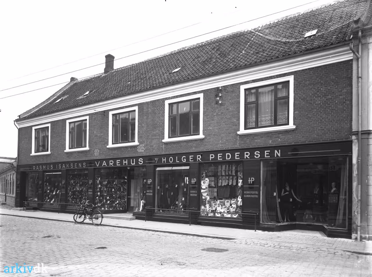 arkiv.dk | Bogense. Rasmus Isaksens Varehus ved Holger Pedersen