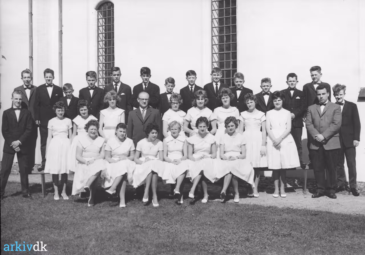 arkiv.dk | Konfirmation i 1961 i Videbæk KIrke ved pastor Johannes Kastrup