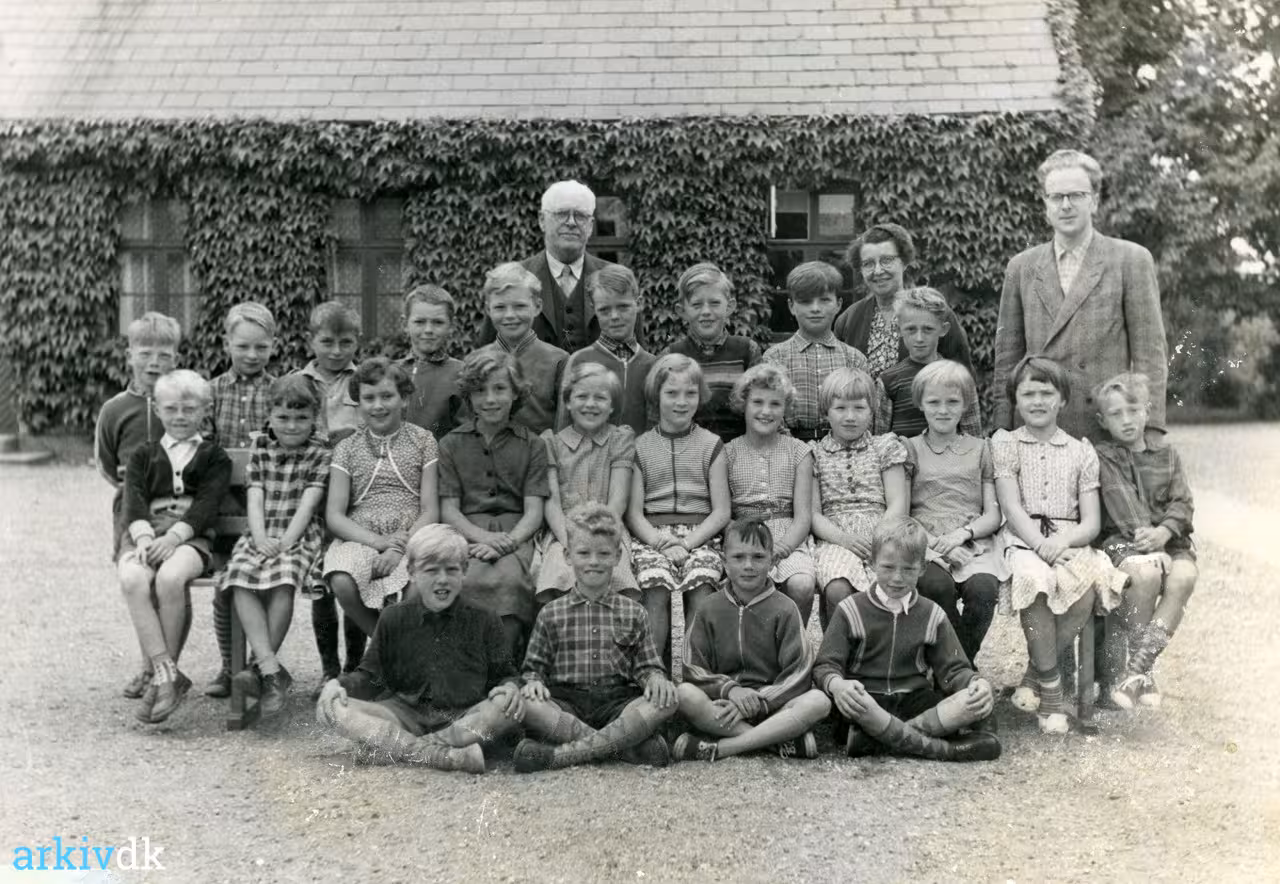 arkiv.dk | Tanderup Skole. 2. - 3.årg. 1957 - 1958, Tanderup sogn