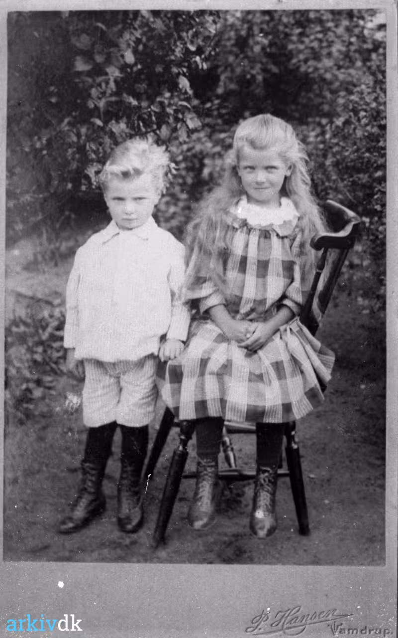 arkiv.dk | Barbara Marie Nebel og Hans Mortensen Nebel, børn af smedemester Martin Berend ...