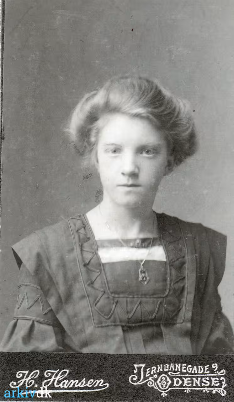 arkiv.dk | Astrid Larsen