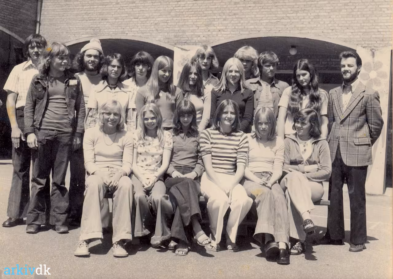 arkiv.dk | Broager Skole, klassebilleder, 1974/75, 3. real a