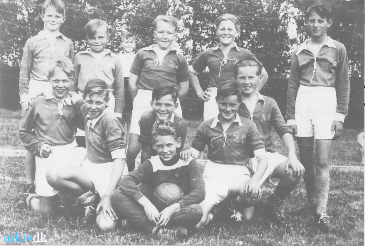 arkiv.dk | Drenge fodboldhold fra Gl. Rye Idrætsforening.