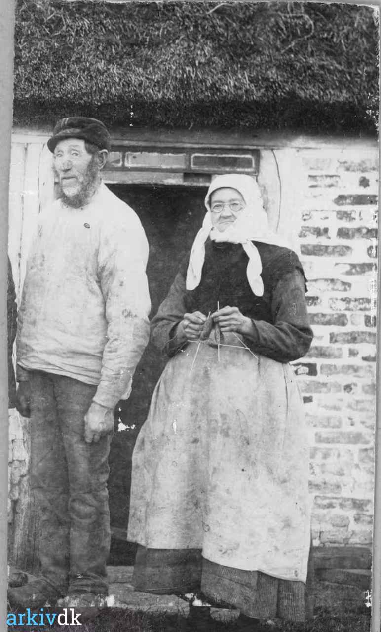 arkiv.dk | Et gammelt ægtepar fra Ulsted Rimmer, forældre til fotograf K.P.Andreasen, Ulsted ...